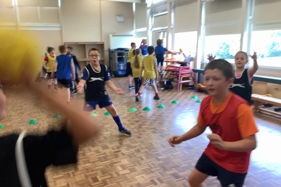 Year 4's Bench Ball tournament! | Broadbent Fold Nursery & Primary School