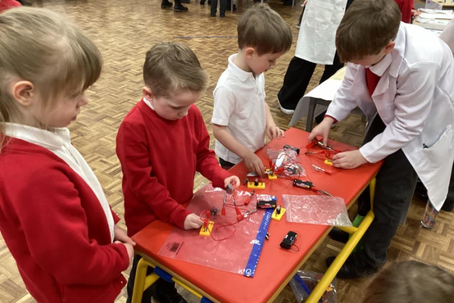 Year 4 Science Fair | Broadbent Fold Nursery & Primary School